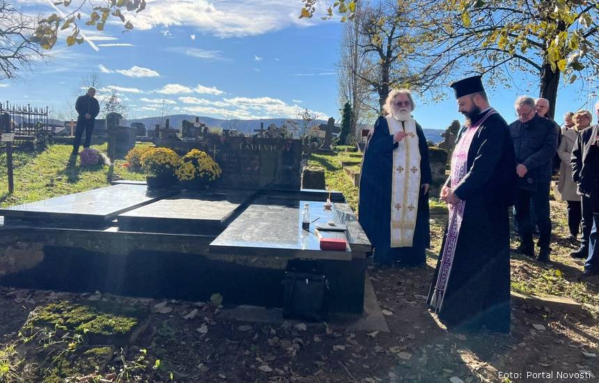 Sahranjen Petar Lađević
