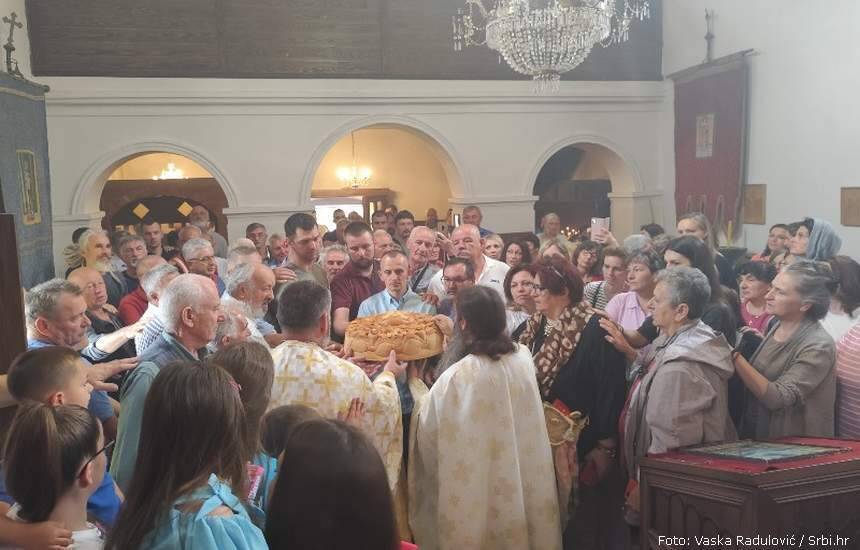 Ujedinjeni u nameri da obnove svoje selo