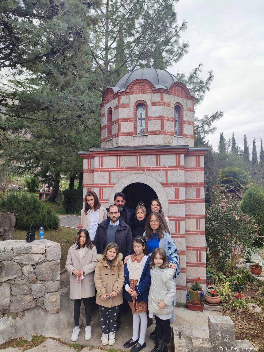 Kamenčić u mozaiku za oreol našem Tasi